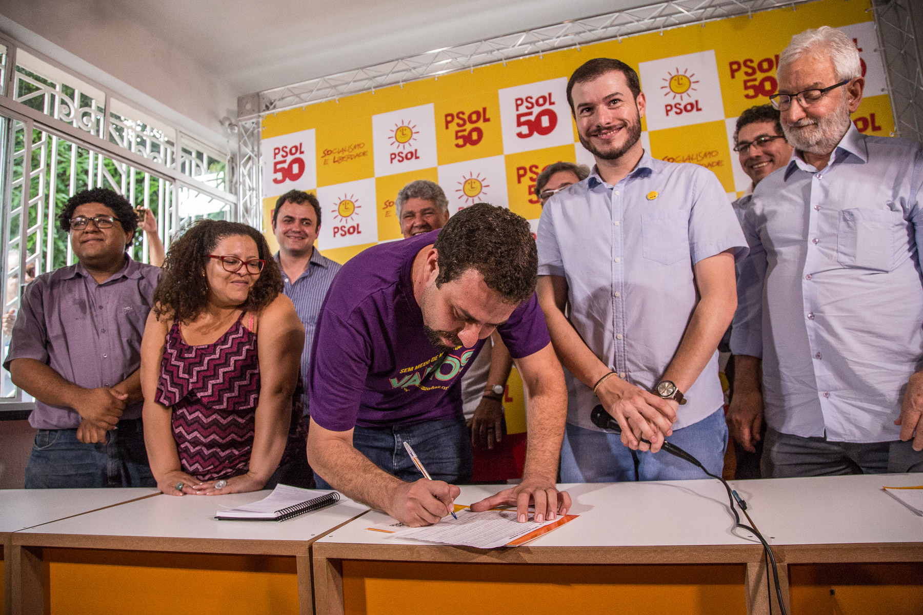 Líder do MTST Guilherme Boulos se filia ao PSOL - Esquerda Online